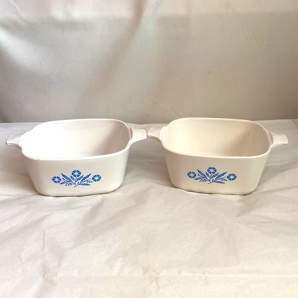 Corningware | Kitchen | Vintage Pair Of Corning Ware Cornflower Blue ...